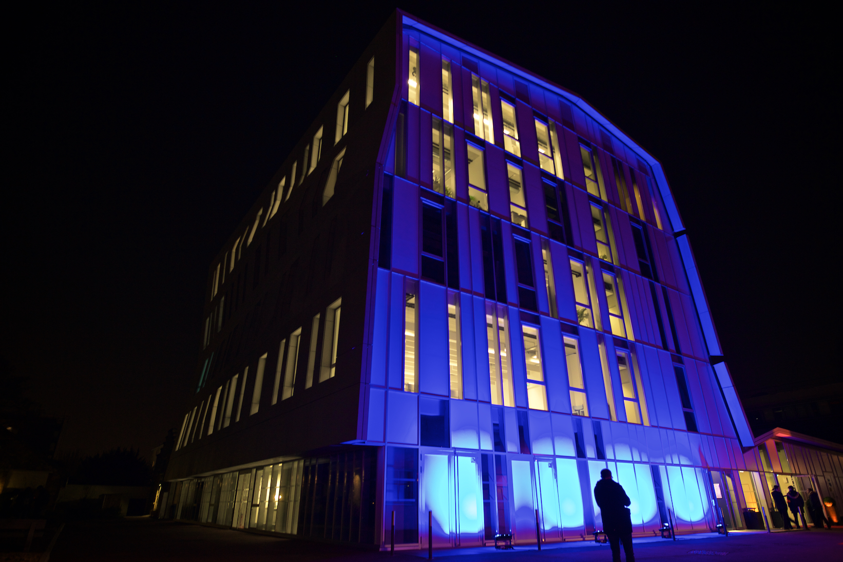 Inauguration du Nouveau Bâtiment Louis Vicat, sur le Campus de Cachan ...